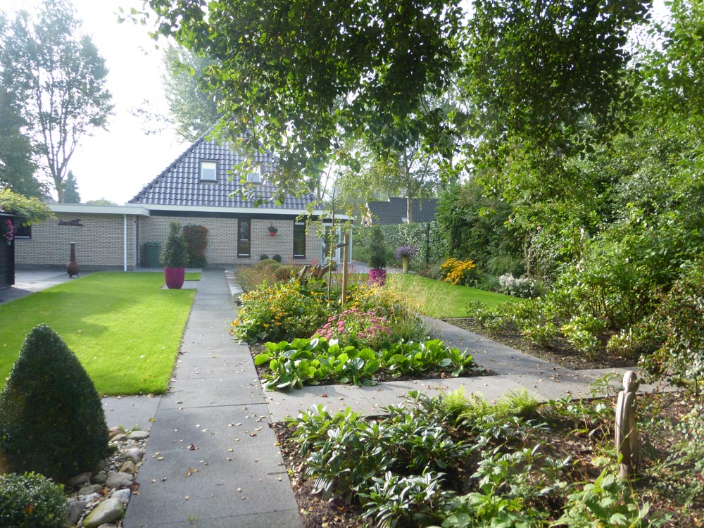 Ruimtelijke tuin - R.J Naafs